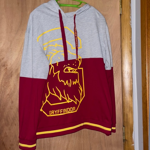 Warner Bros. | Tops | Harry Potter Gryffindor Hoodie | Poshmark